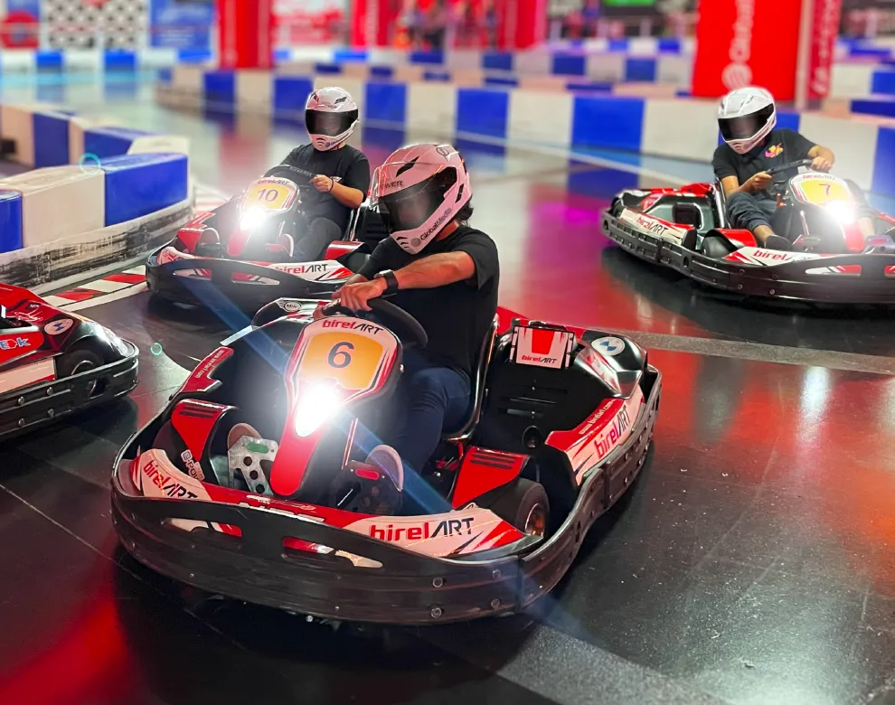 🏖️ ¡Este verano la diversión arranca a toda velocidad en GoKartManía! 🎉 ...